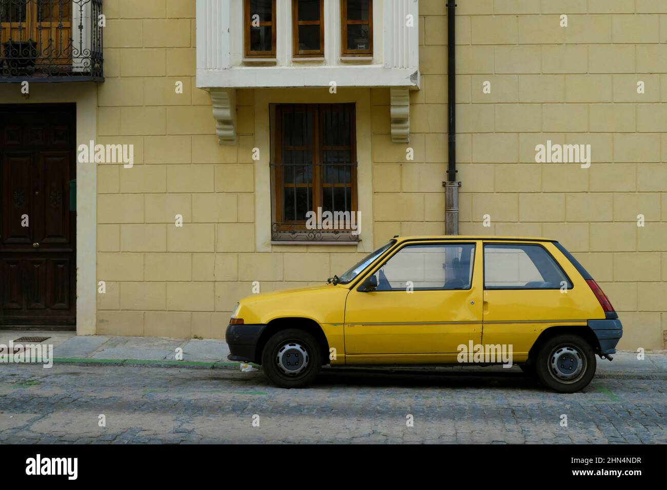 An old Renault R5 parked on the streets of Segovia Stock Photo - Alamy