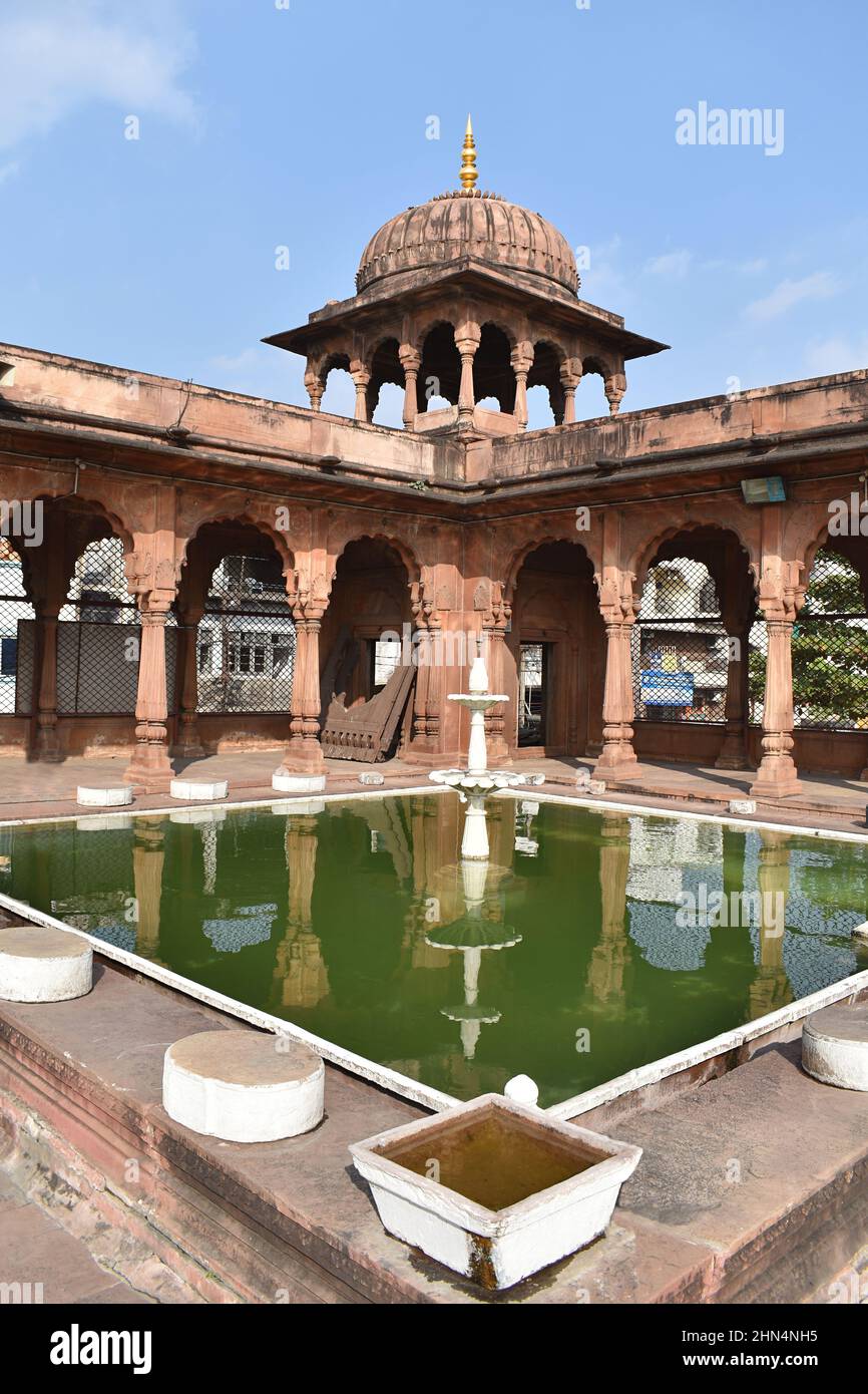 Ablution pond jama masjid mosque hi-res stock photography and images ...