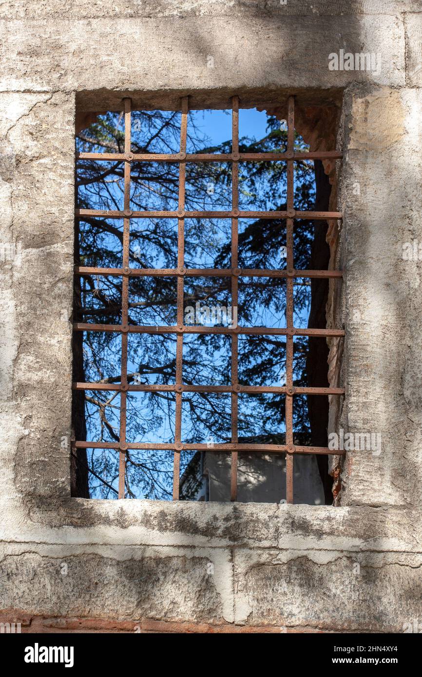 Forged antique lattice on window in wall Stock Photo - Alamy