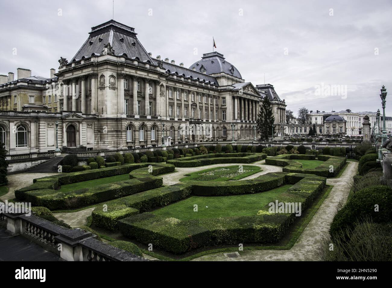 The Belgian Royal Palace with garden Stock Photo - Alamy The Belgian Royal Palace with garden Stock Photo - Alamy