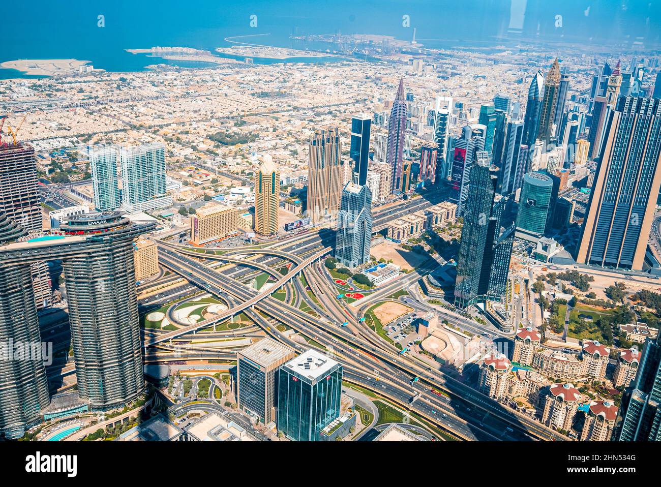 Uae dubai highway motorway construction hi-res stock photography and ...