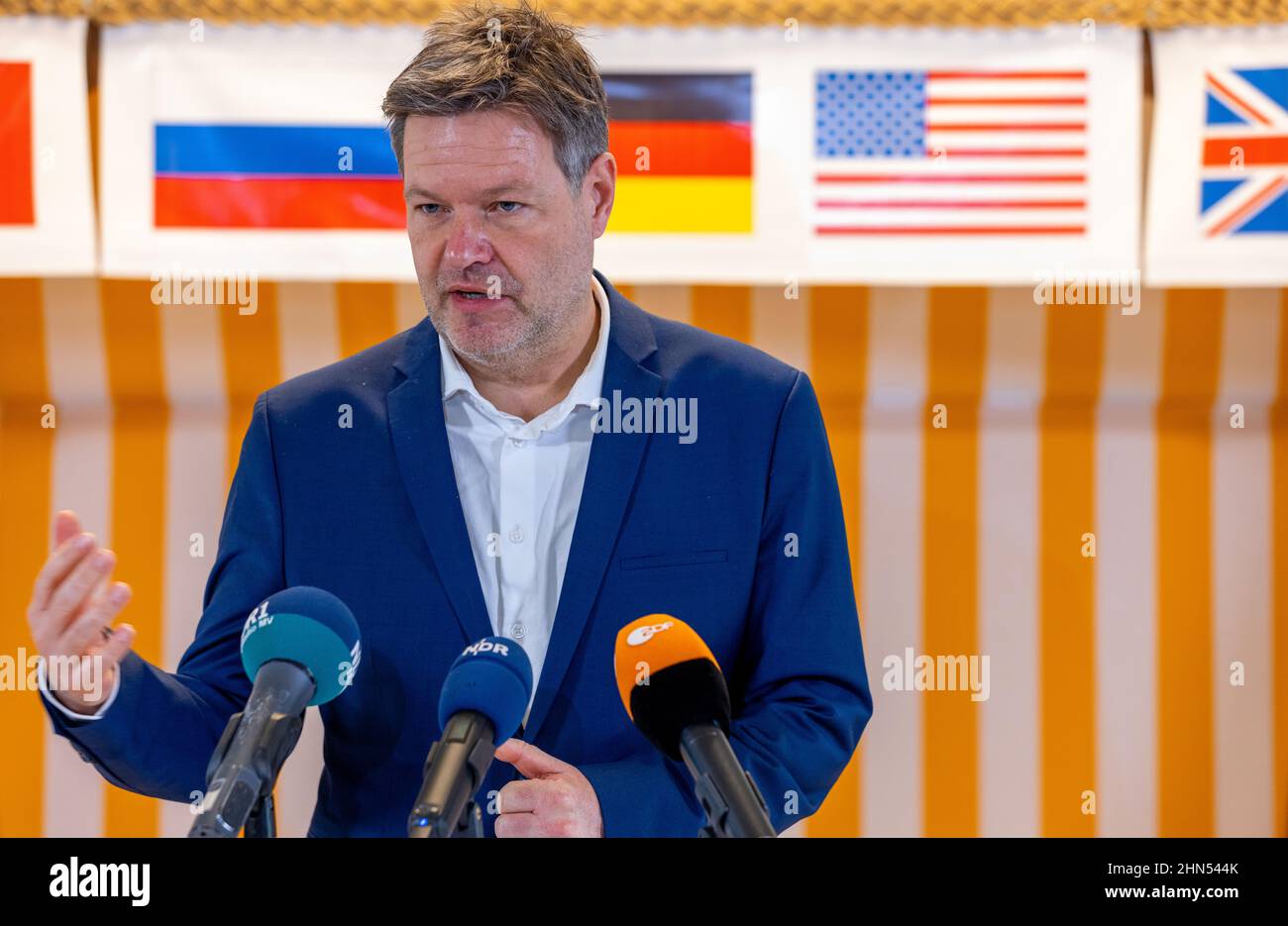 Schwerin, Germany. 14th Feb, 2022. Federal Minister of Economics Robert ...