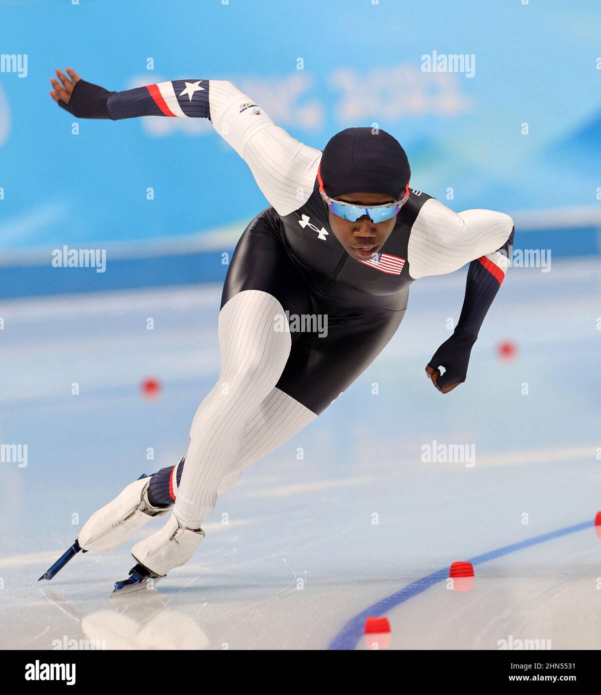 Erin Jackson of the United States competes during speed skating women's ...