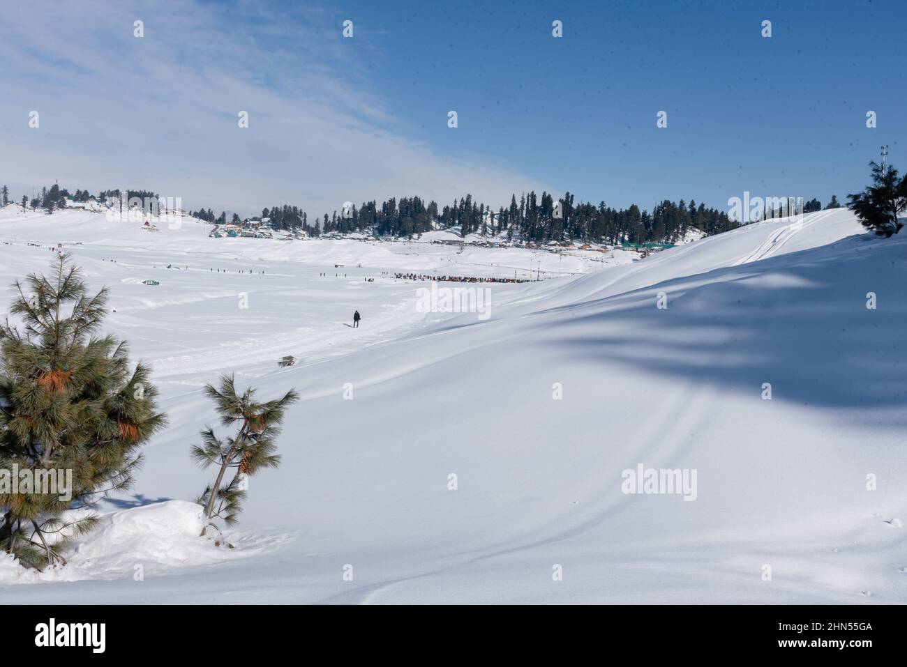 Situated on slope hi-res stock photography and images - Alamy