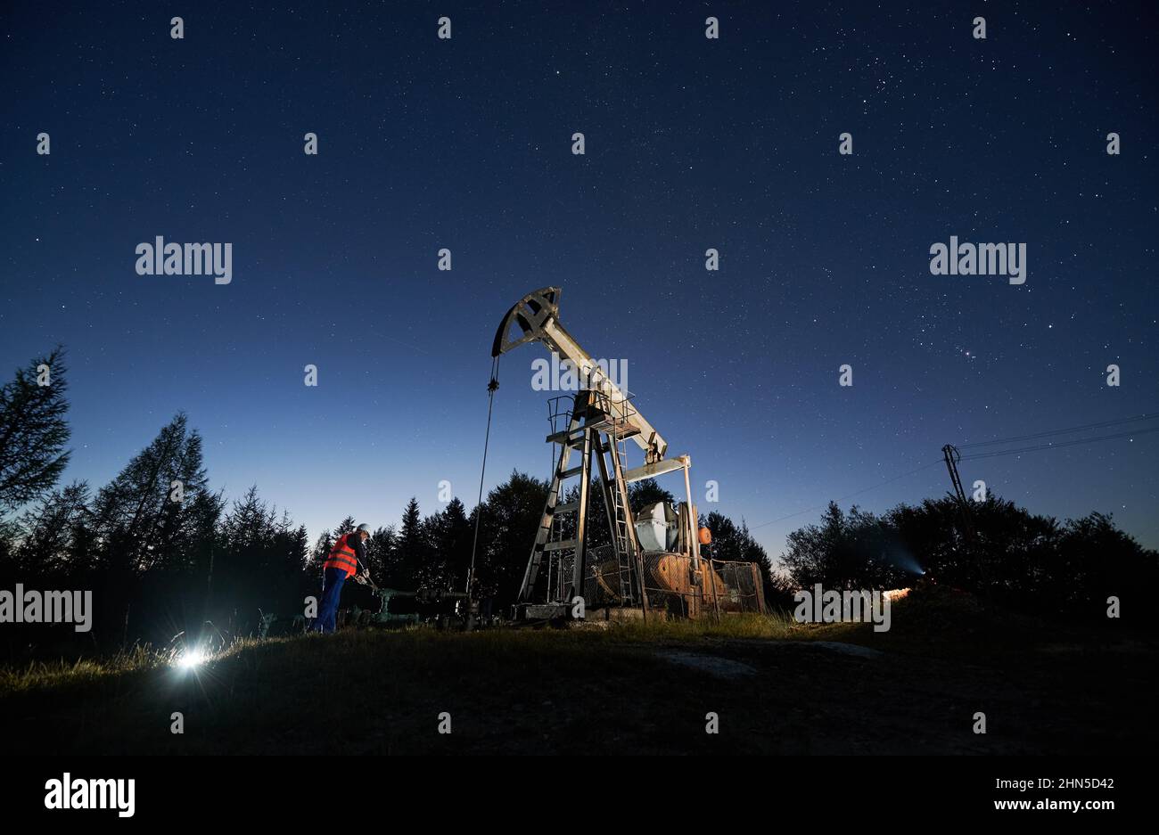 Drilling rig night hi-res stock photography and images - Alamy