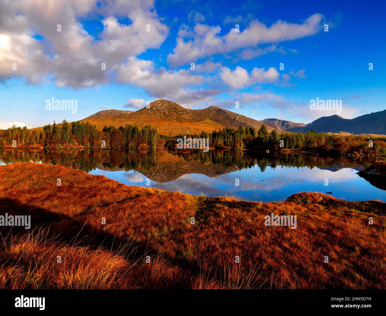 Ballinafad Lough, Ballynahinch, Connemara, County Galway, Ireland Stock ...