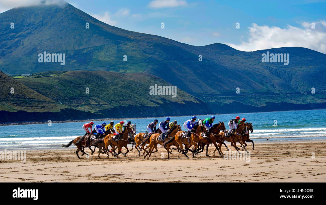 Rossbeigh strand hi-res stock photography and images - Alamy