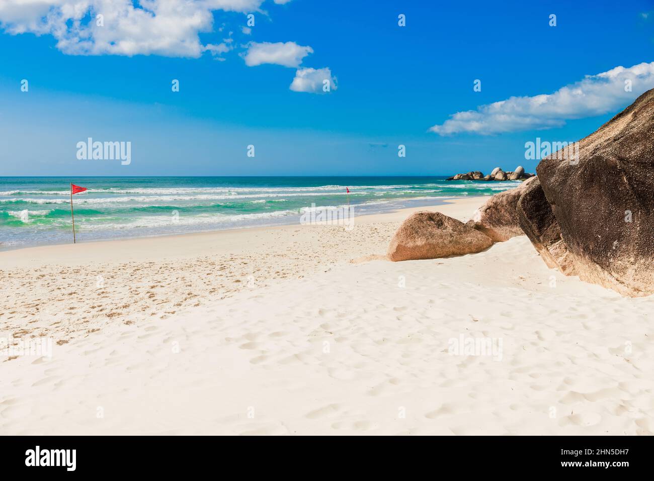 Tropical beach with amazing rocks and ocean waves. Holiday banner Stock ...