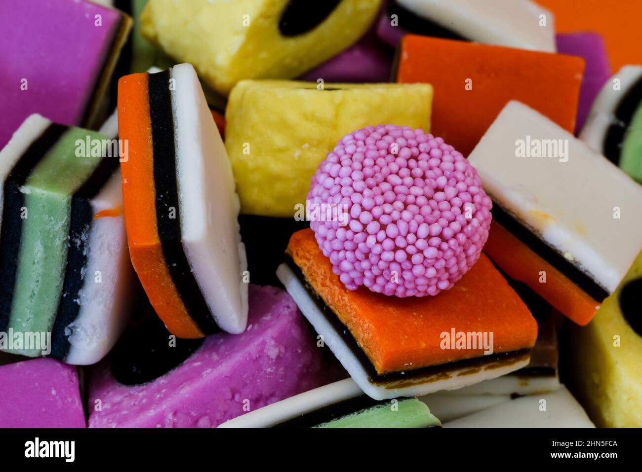 English candy hi-res stock photography and images - Alamy