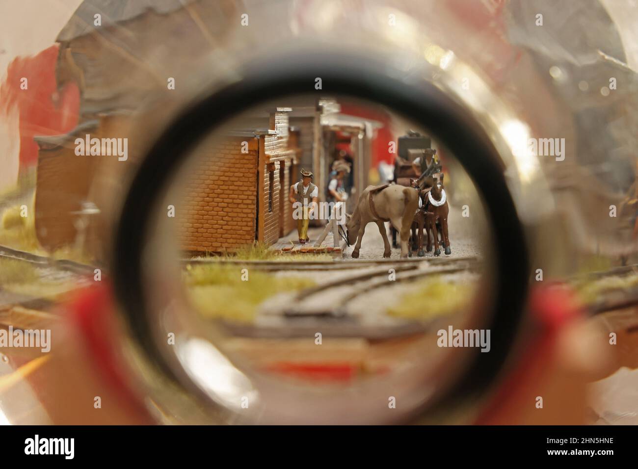 Magdeburg, Germany. 08th Feb, 2022. Figures of cowboys and horses in H0 ...