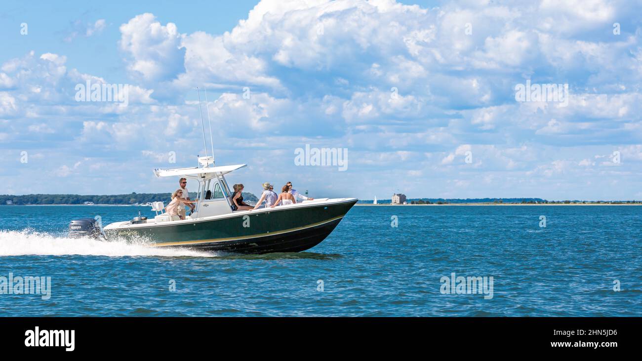 Boating of people hi-res stock photography and images - Alamy