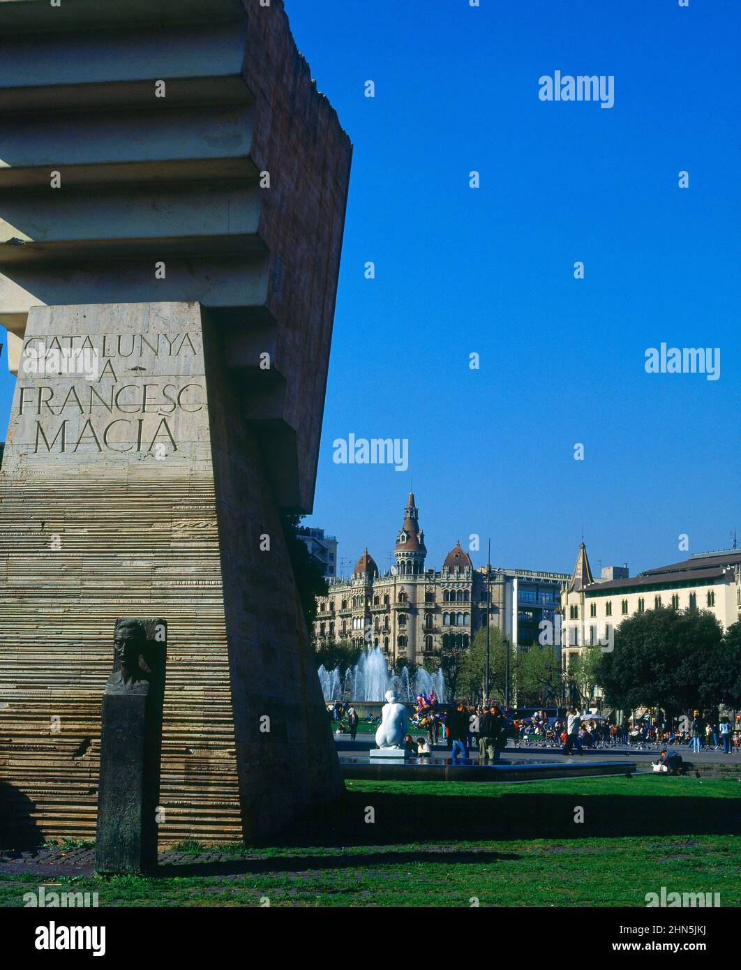 PLAZA DE CATALUÑA-MONUMENTO DEDICADO A FRANCISCO MACIA - FOTO AÑOS 90 ...