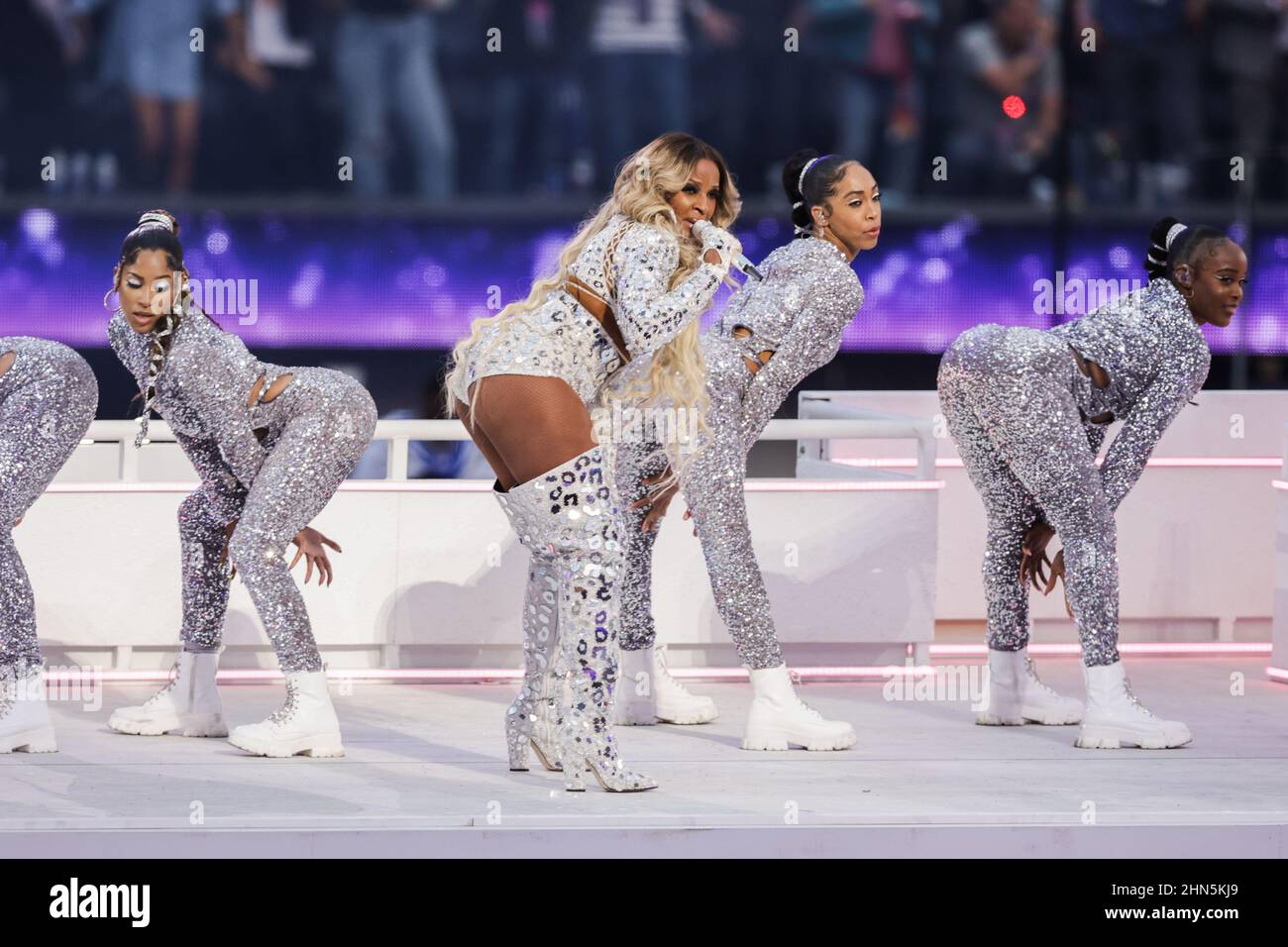 Mary J. Blige performs during the Super Bowl LVI Halftime Show at SoFi ...