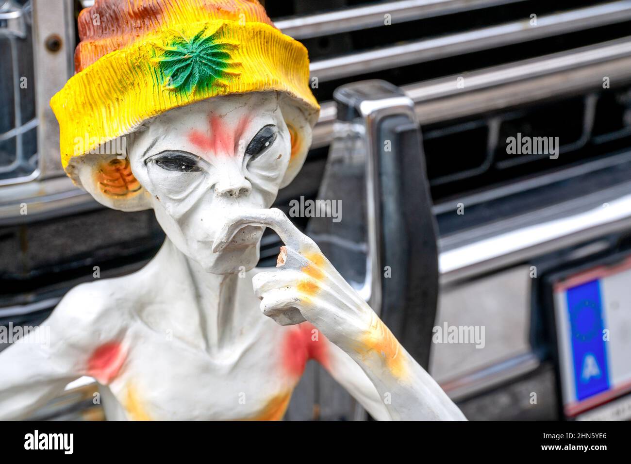 Realistic alien portrait hi-res stock photography and images - Alamy