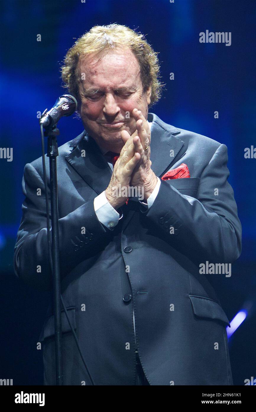 MIAMI, FL - FEBRUARY 13: Dyango performs live in concert during 'Dia ...