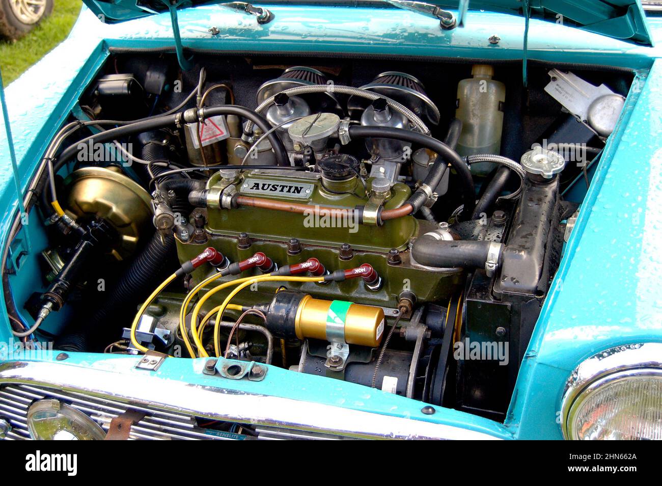 Austin Mini Engine Stock Photo - Alamy