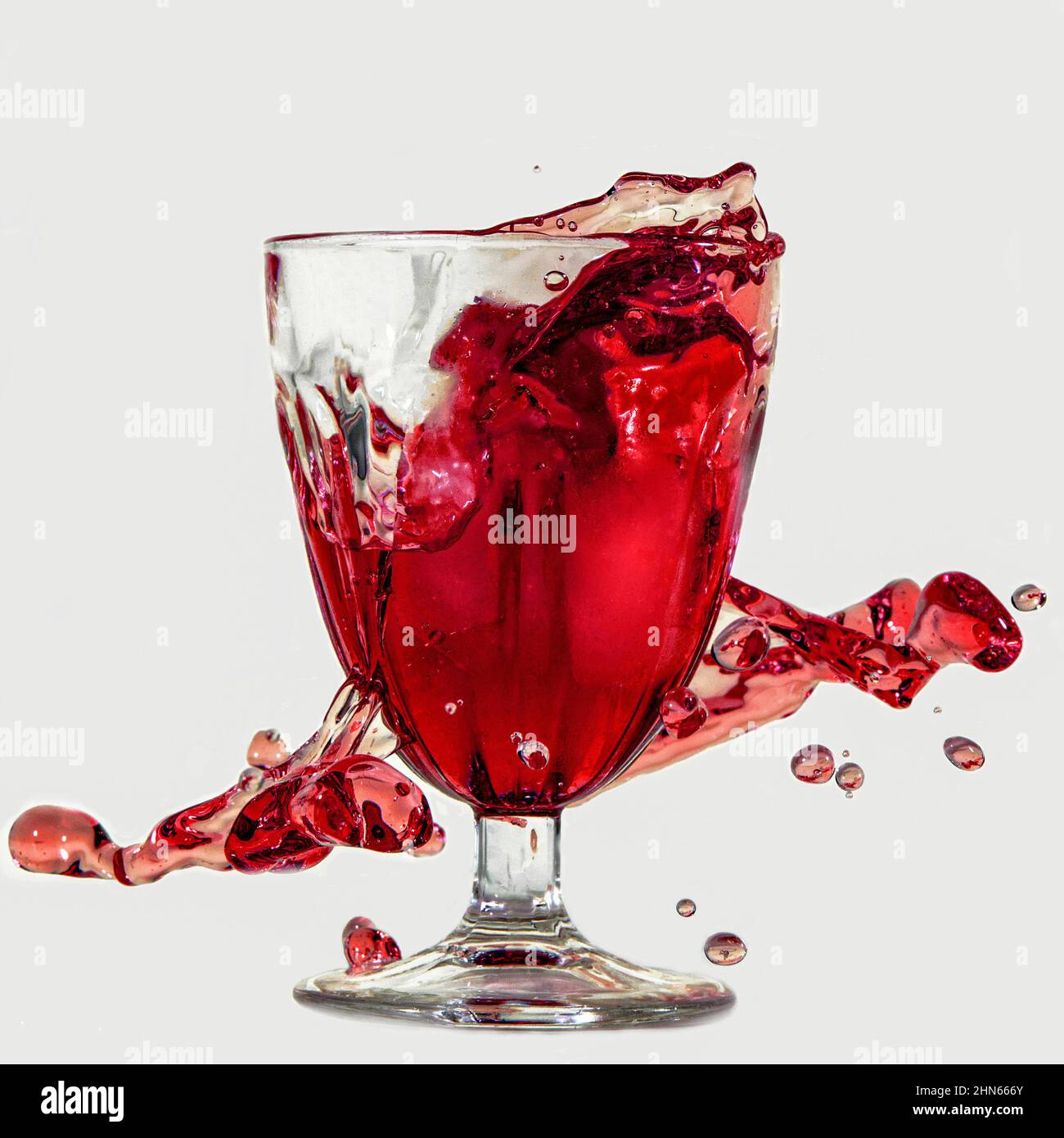 Vin rouge et eau hi-res stock photography and images - Alamy