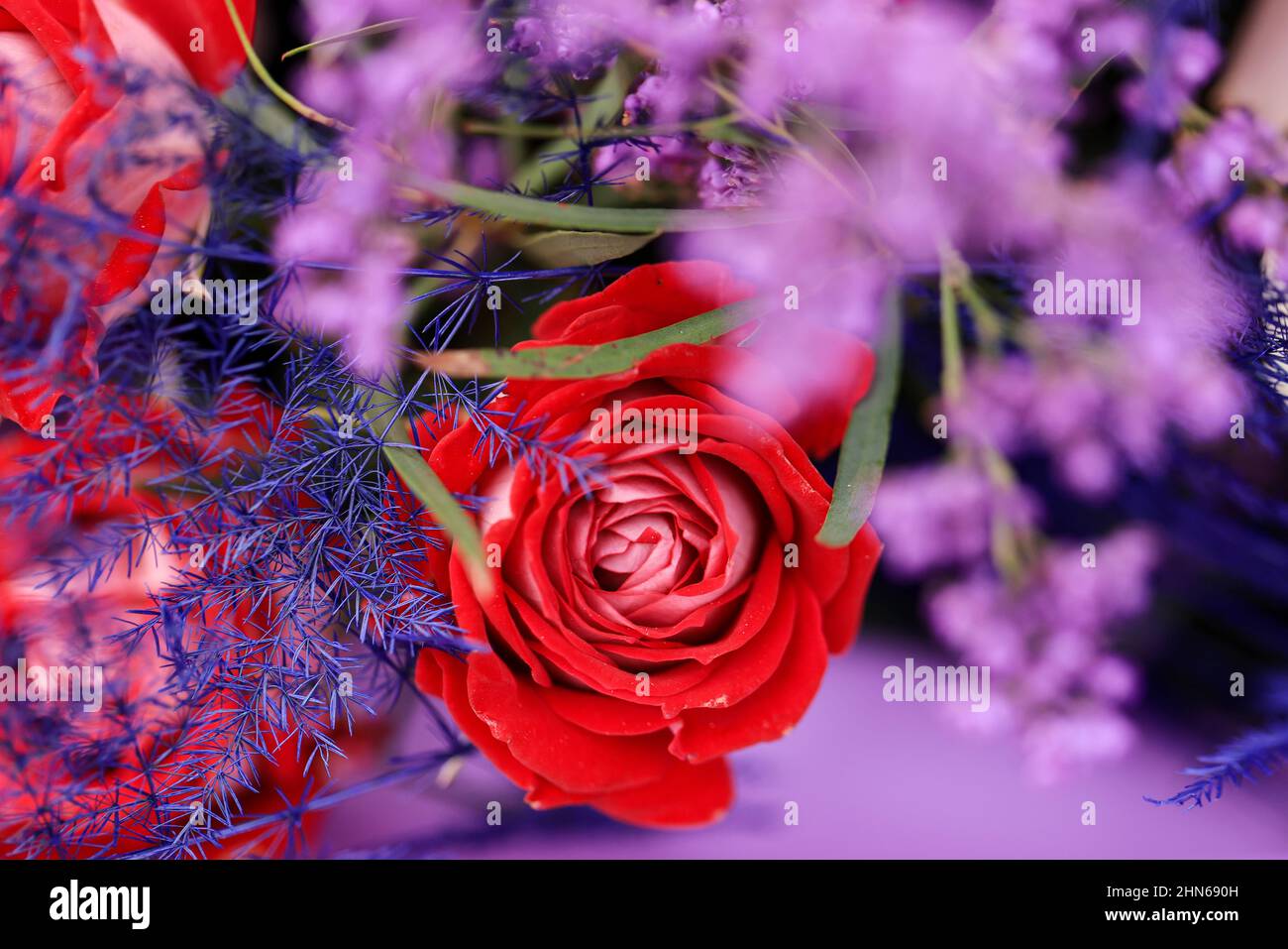 Photos showing a bunch or bouquet of flowers for Valetines Day ...