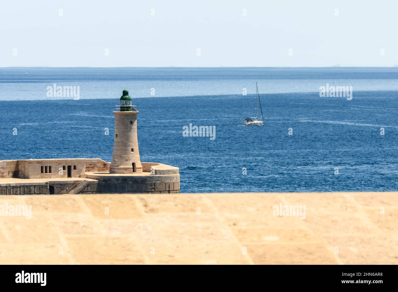 Green sea background hi-res stock photography and images - Alamy