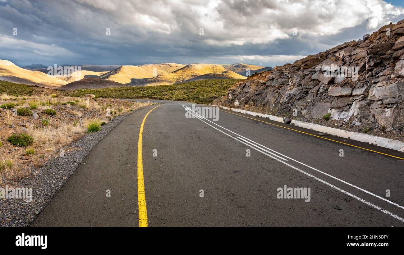 Maintained road hi-res stock photography and images - Alamy