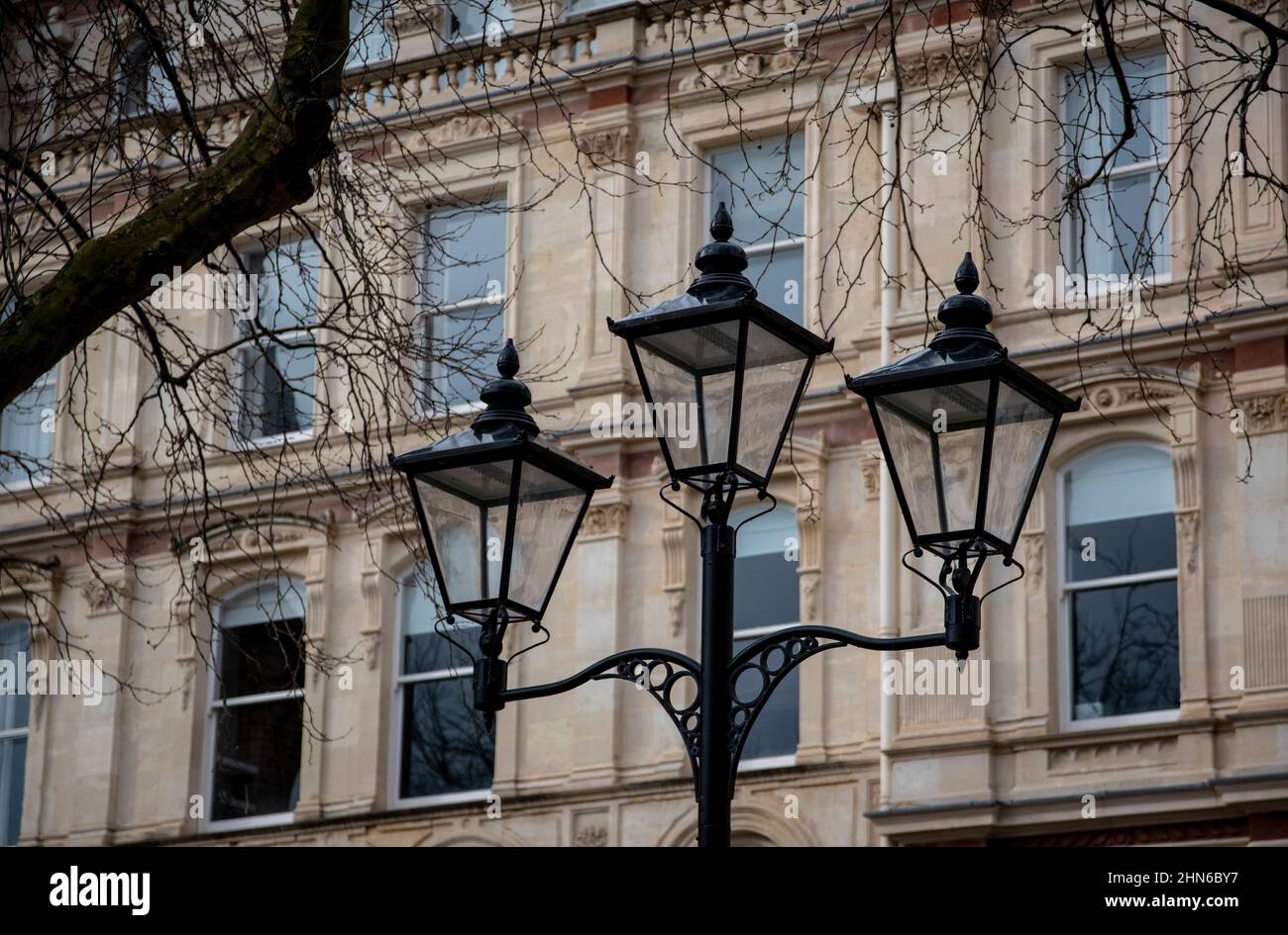 Old fashioned street lights hi-res stock photography and images - Alamy