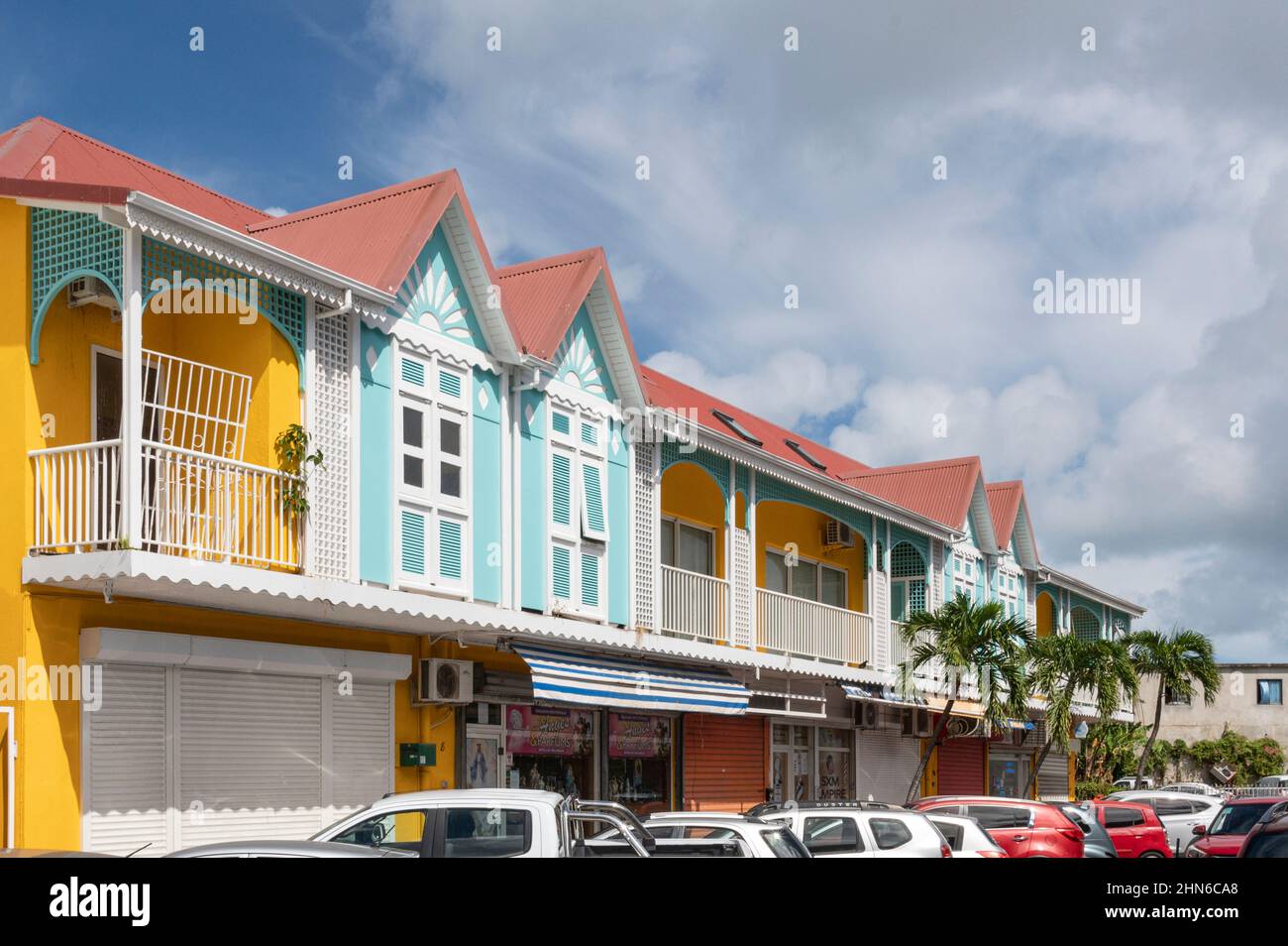 Traditional Caribbean architecture of the Rue de l'Hôtel in Marigot ...
