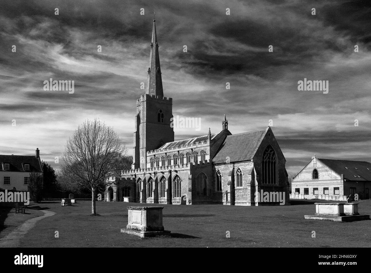 Summer view over St Wendredas church, March Town, Cambridgeshire ...