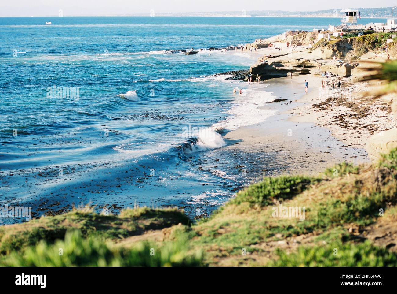 View of the Pacific Ocean and La Jolla Beach in San Diego California ...