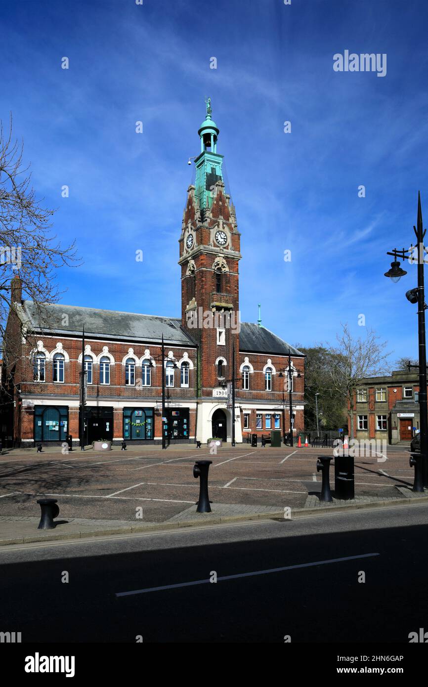 The Town Hall and Market square, March town, Cambridgeshire; England ...