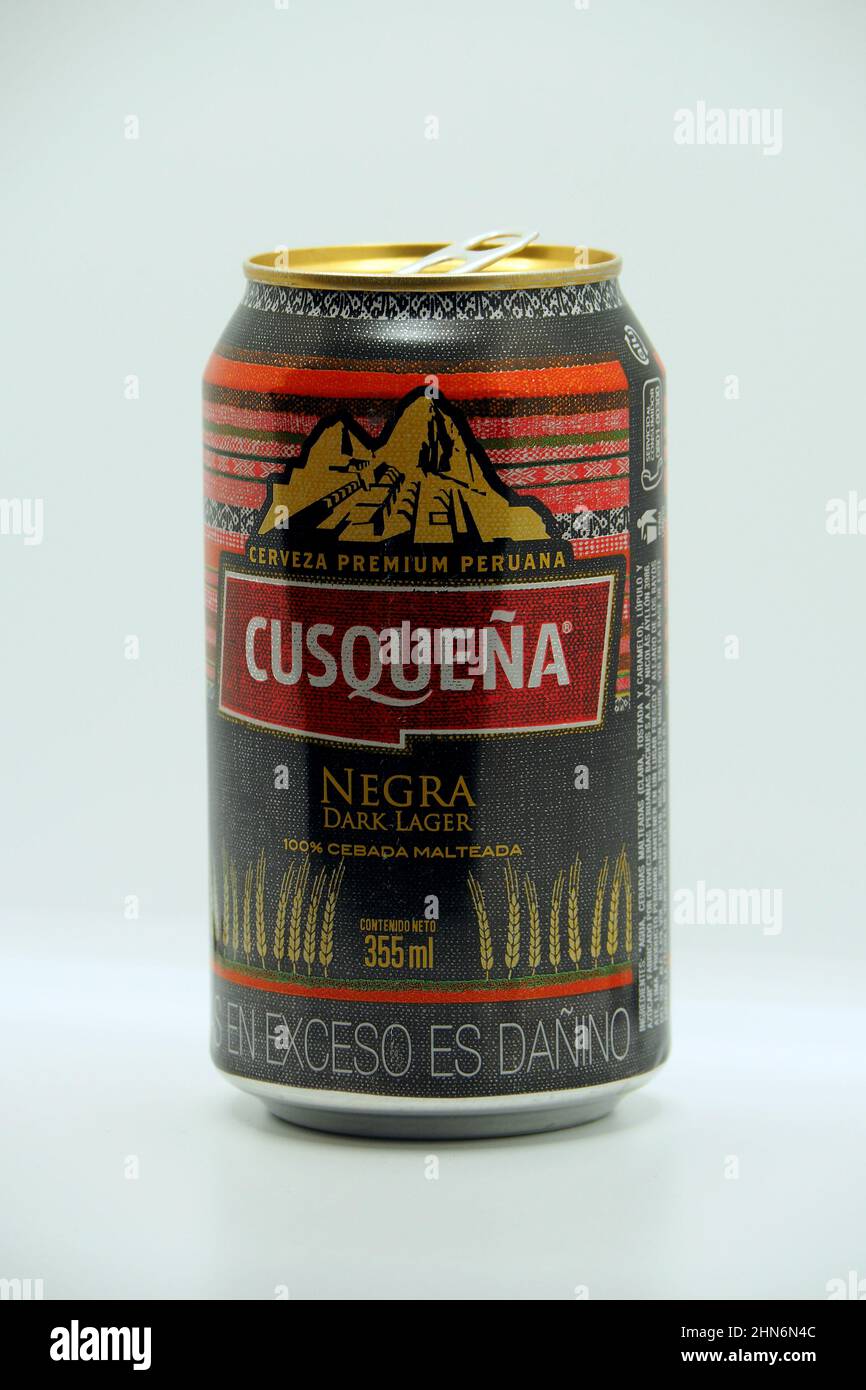 Cusquena Negra Dark Lager Peruvian beer can Stock Photo - Alamy