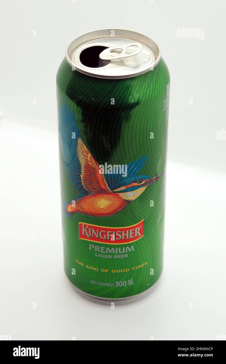Kingfisher Premium Lager Indian beer can Stock Photo - Alamy Kingfisher Premium Lager Indian beer can Stock Photo - Alamy