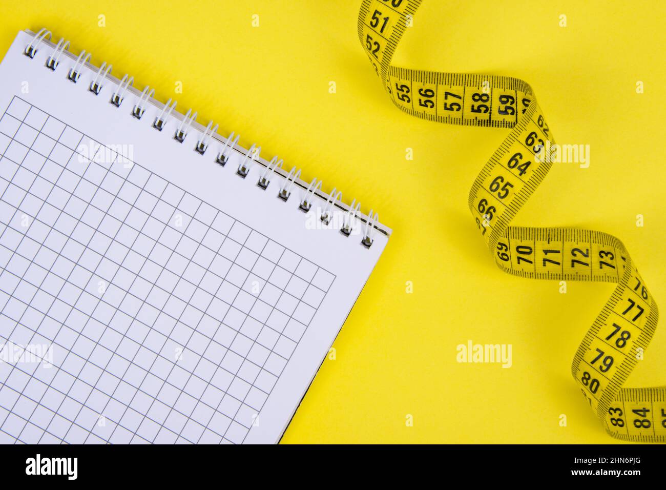 Centimetric tape hi-res stock photography and images - Alamy