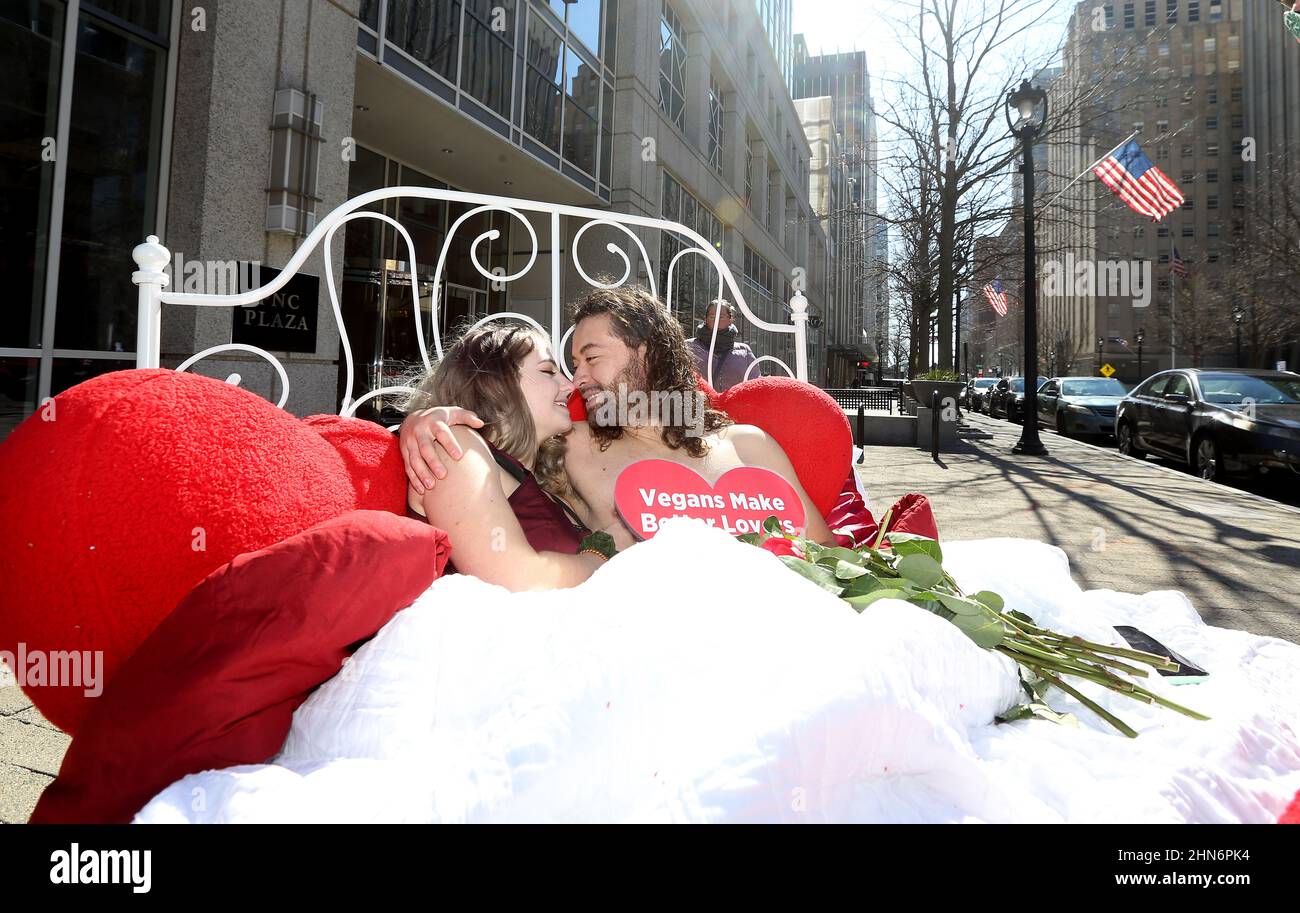Raleigh, North Carolina, USA. 14th Feb, 2022. SKY DAWSON, l, of Fort ...