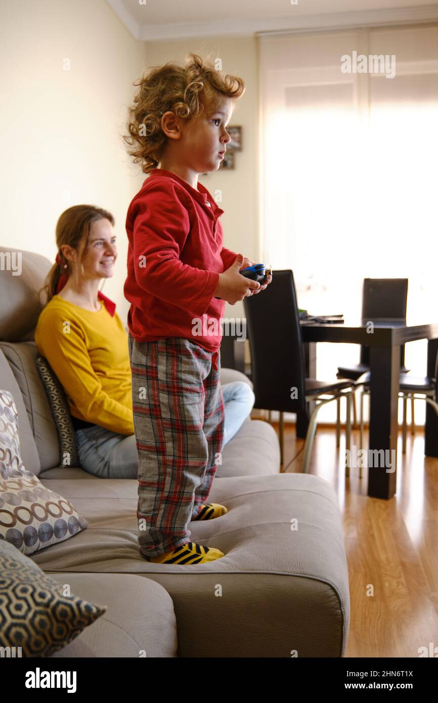 Mother son playing video games hi-res stock photography and images - Alamy