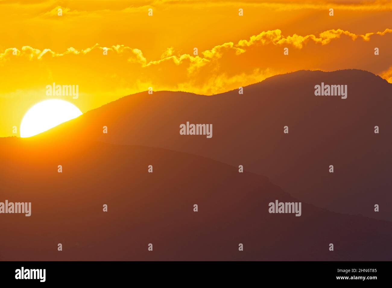 Fire red dawn sky forest hi-res stock photography and images - Alamy