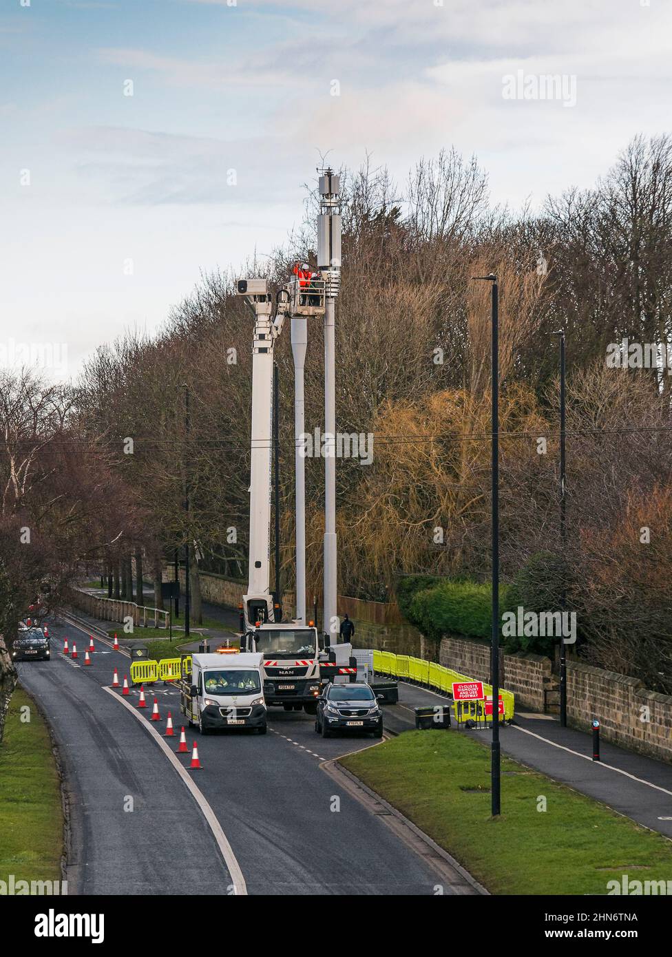 Cell tower repair hi-res stock photography and images - Alamy