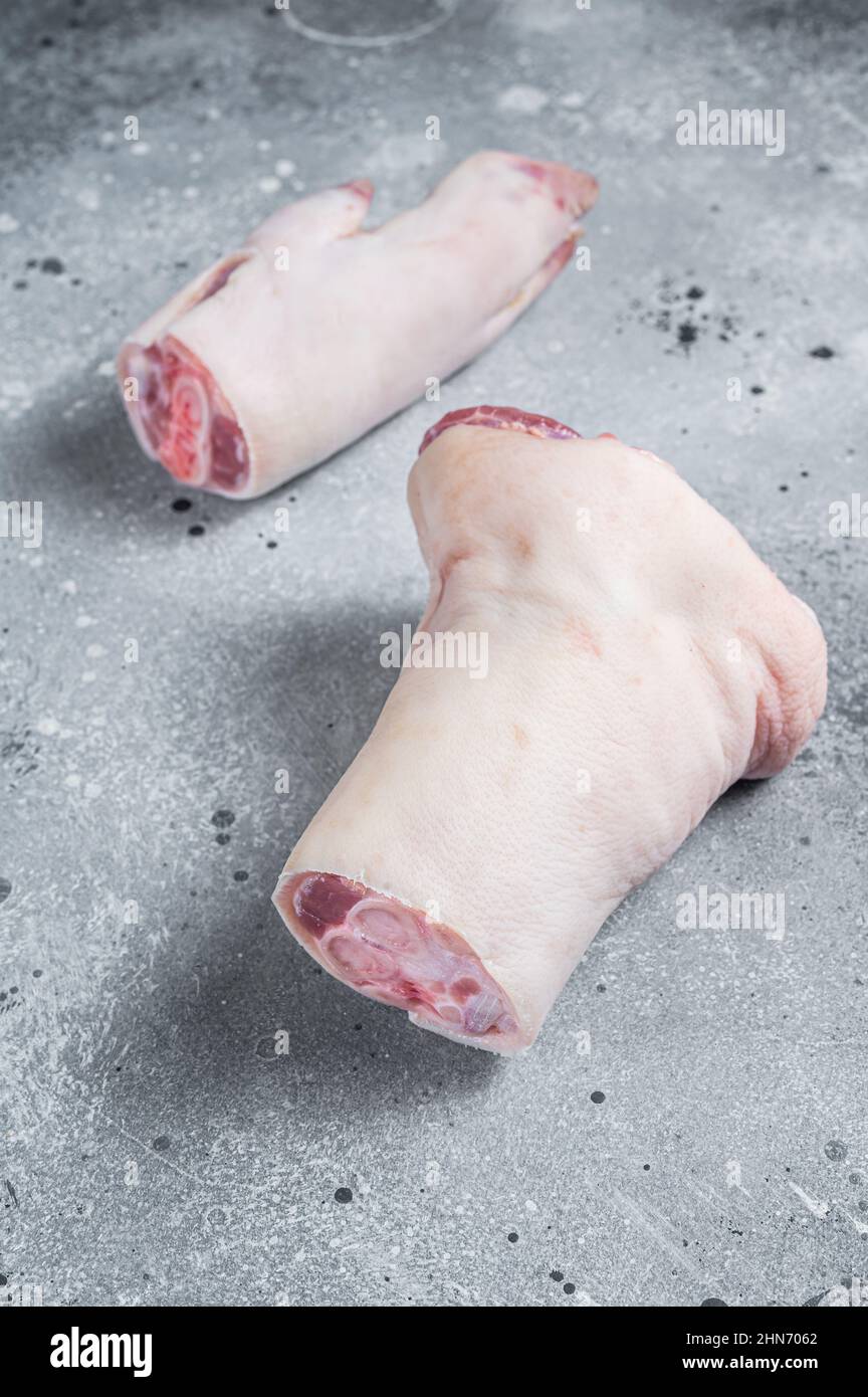 Pig pork butcher organic meat eat hi-res stock photography and images ...