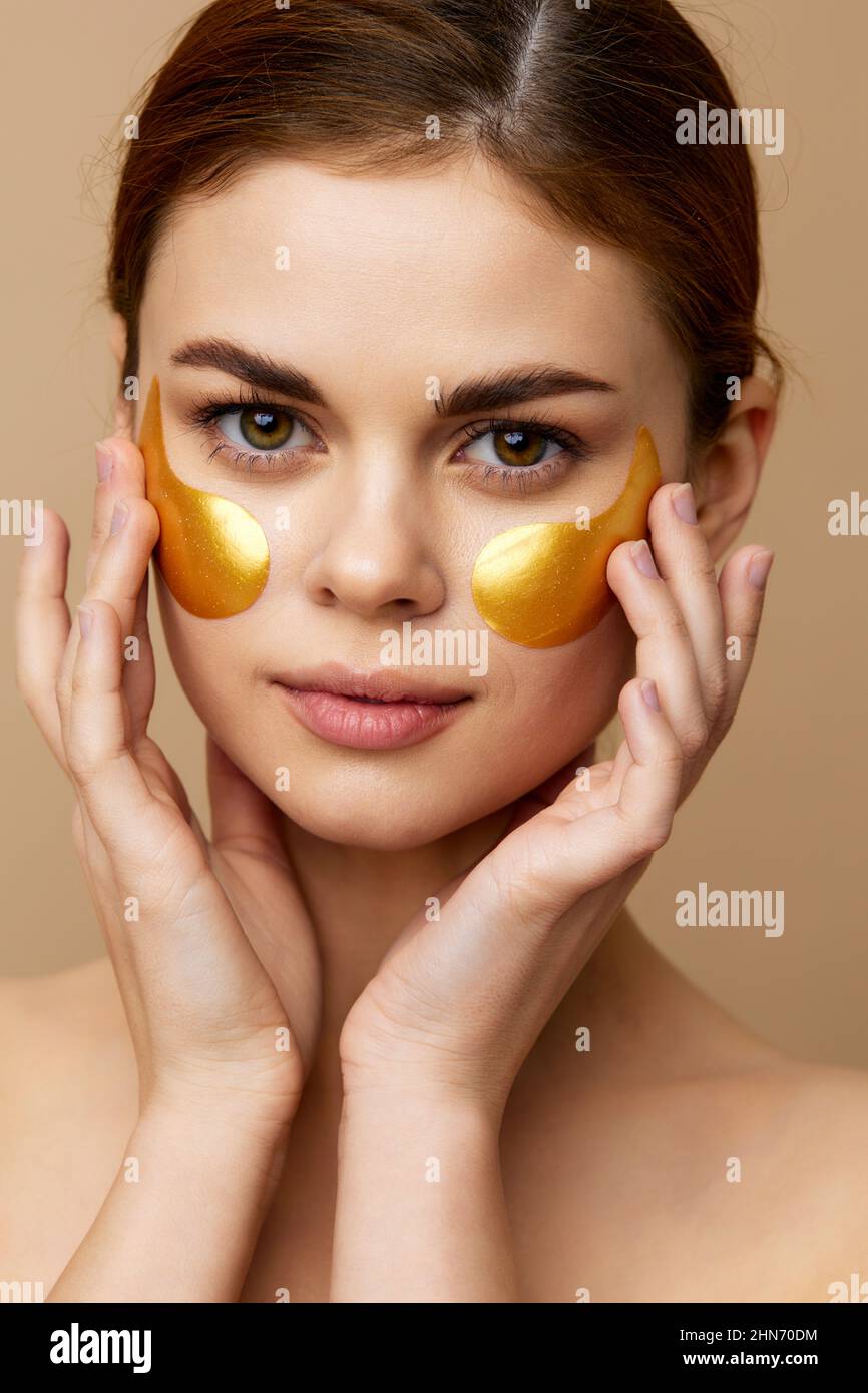 pretty woman patches rejuvenation skin care fun after shower close-up ...
