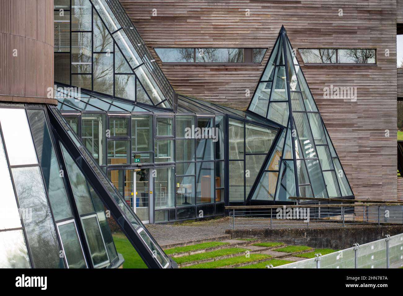 Glass and wood in building architecture, application and combination in ...