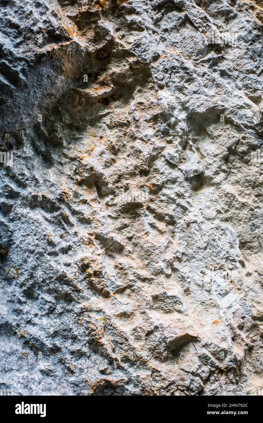 Fractured limestone rock hi-res stock photography and images - Alamy