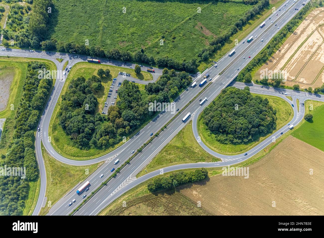 Aerial view, motorway exit Kamen / Bergkamen of the A2 in Weddinghofen ...