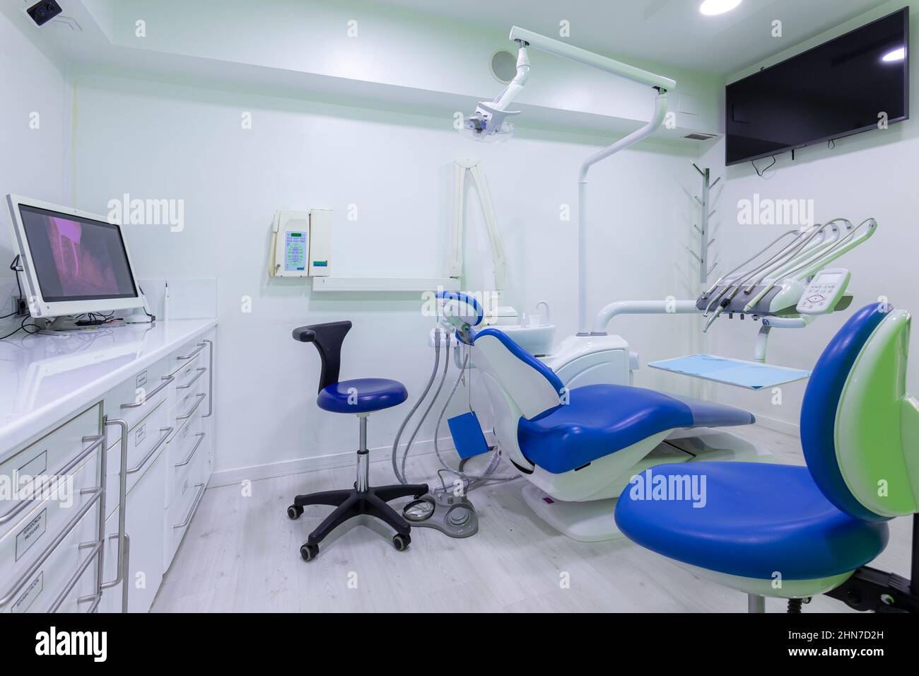 Inside of the Box of a dental clinic Stock Photo - Alamy