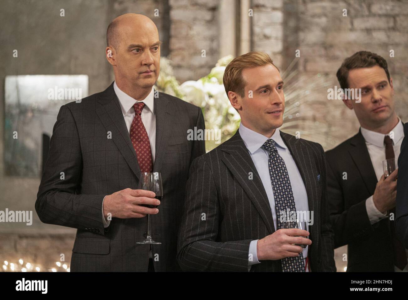 INVENTING ANNA, from left: Anthony Edwards, Chris Cafero, (Season 1, ep ...