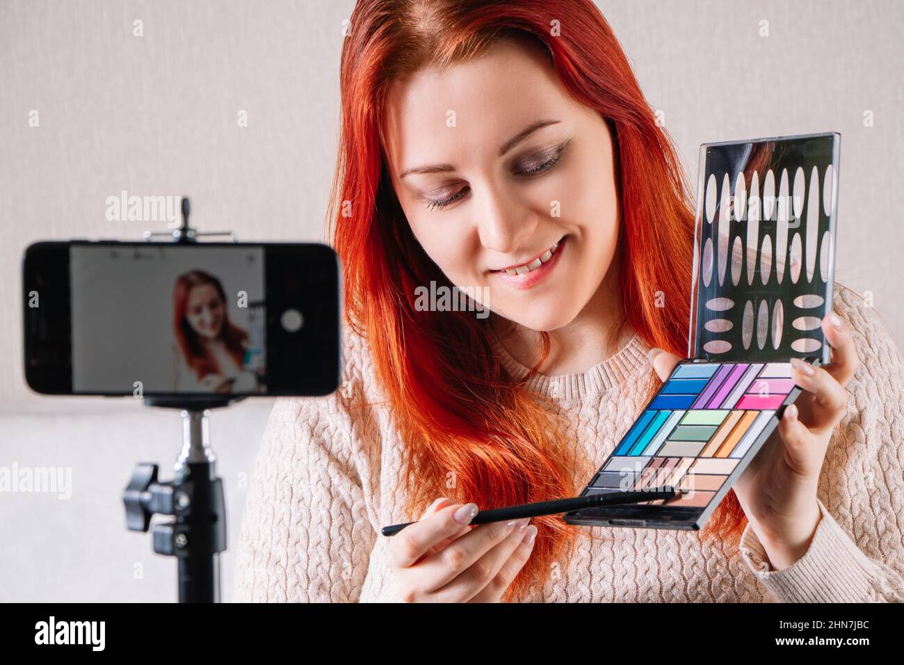 Influencer lifestyle hi-res stock photography and images - Alamy