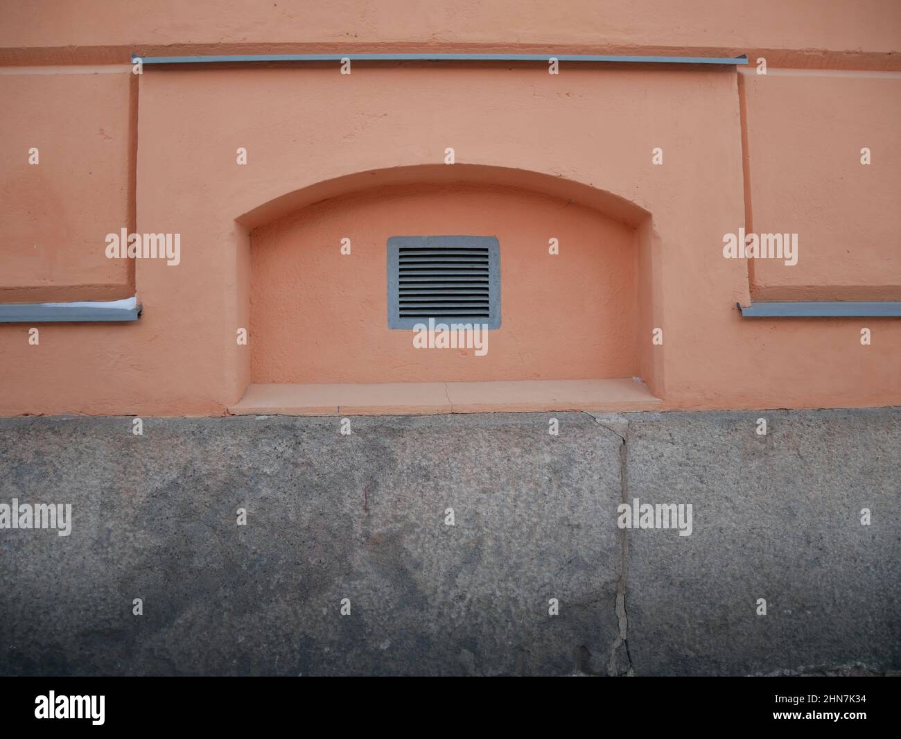 Peach building hi-res stock photography and images - Alamy