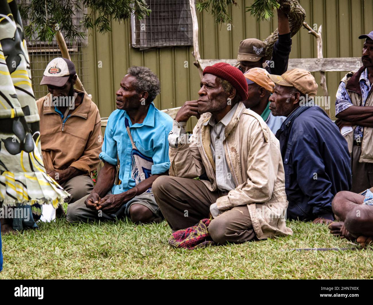 Aboriginal meeting hi-res stock photography and images - Alamy