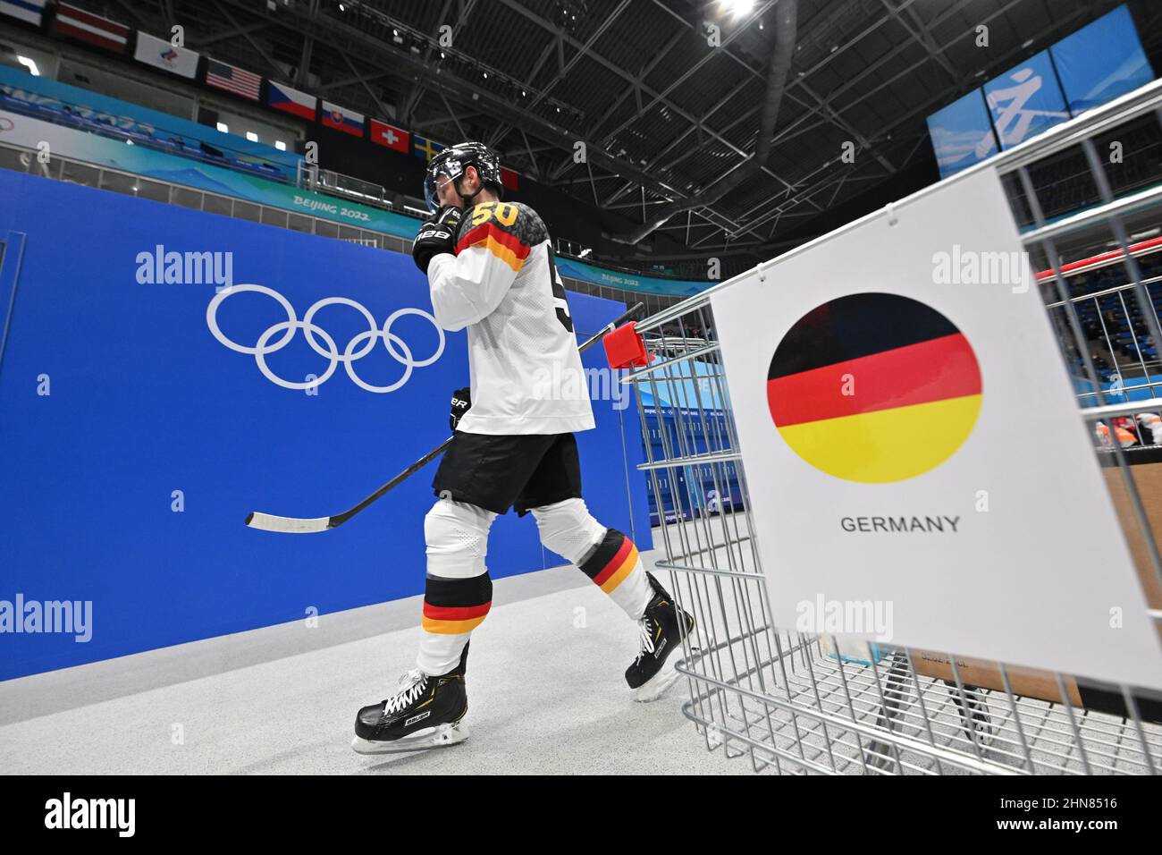 Peking, China. 15th Feb, 2022. Olympics, ice hockey, quarterfinal qualification, Slovakia ...