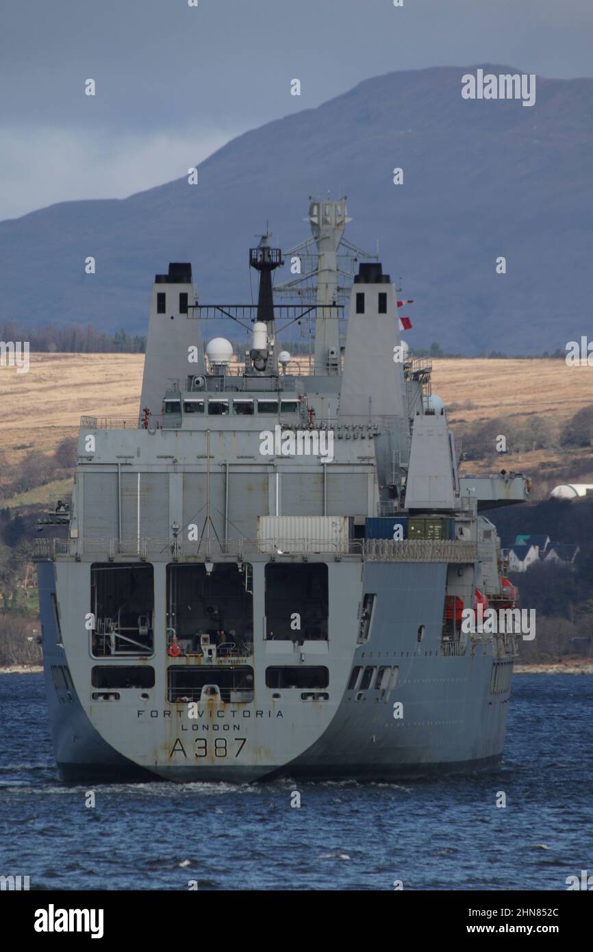 Auxiliary oiler replenishment ship hi-res stock photography and images ...