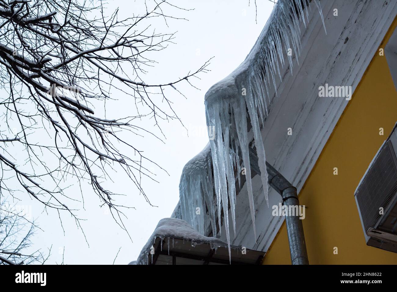 Dangerous sharp hi-res stock photography and images - Alamy