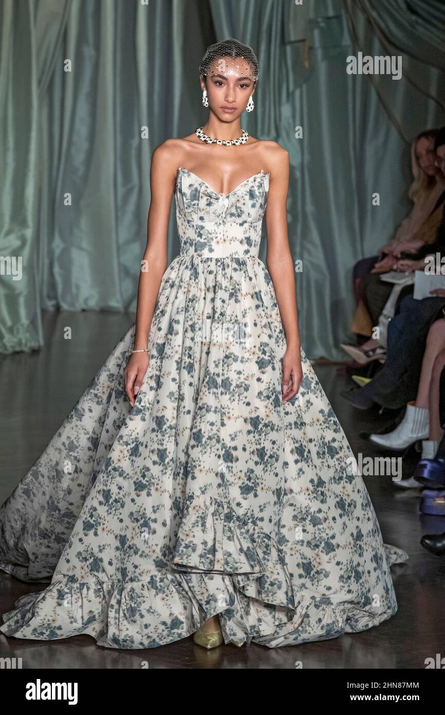 A model walks the runway for Markarian during New York Fashion Week ...